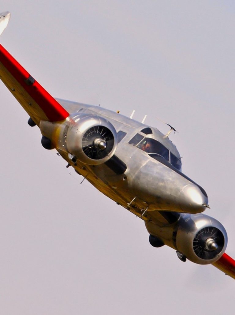 The Glorious Beech 18 – the ‘Twin Beech” – SA Flyer